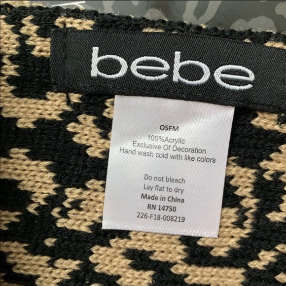 bebe | Accessories | Nwt Bebe Leopard Knit Pompom Hat And Scarf Set ...